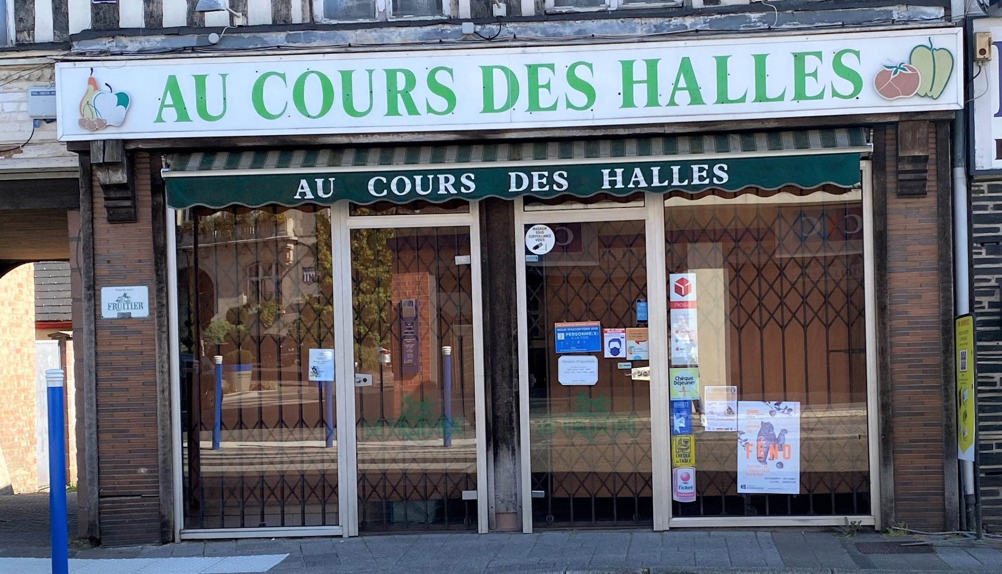 aux-cours-des-halles - Ville de Barentin